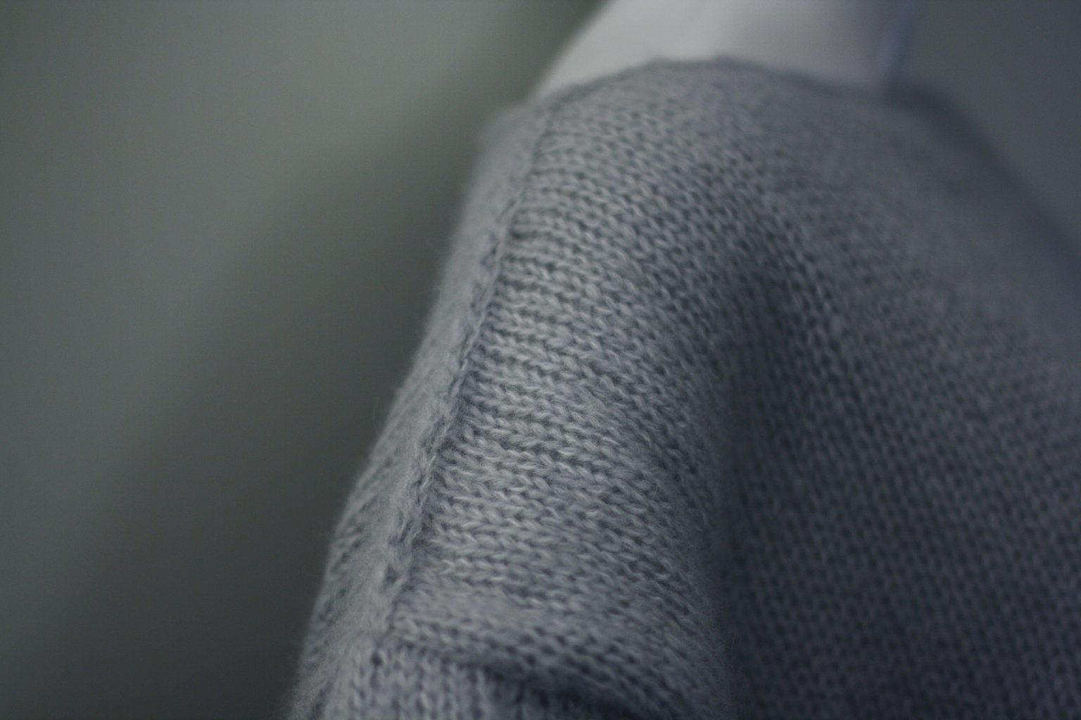 Damski krótki pulower, gotowy do wysyłki- womens pullover – KnitwearFactory